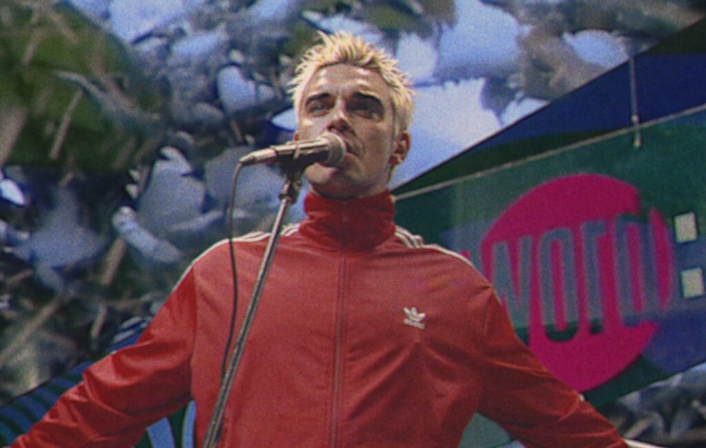Se Robbie Williams rejse tilbage i tiden for at optræde på 'The Word ...